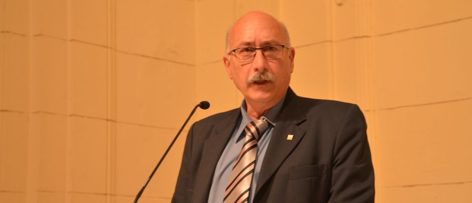 El Ing. Alejandro Quiroz dio un discurso en la colación de ayer - UTN.BA